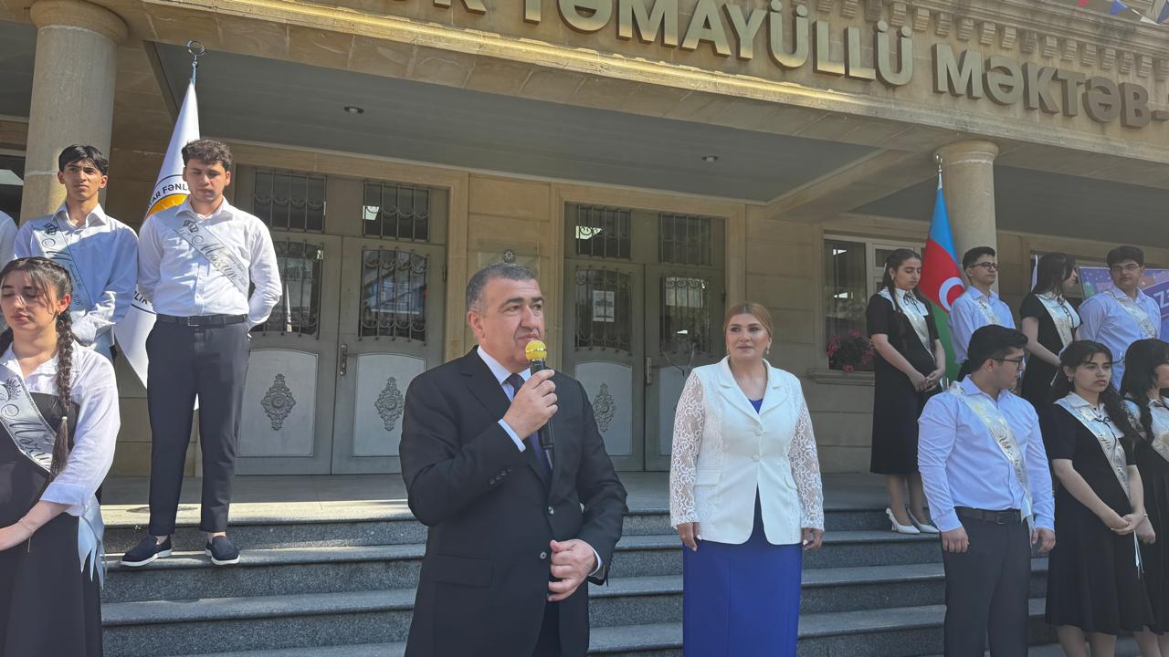 Humanitar fənlər təmayüllü liseydə “Son zəng” tədbiri keçirilib - FOTO ...